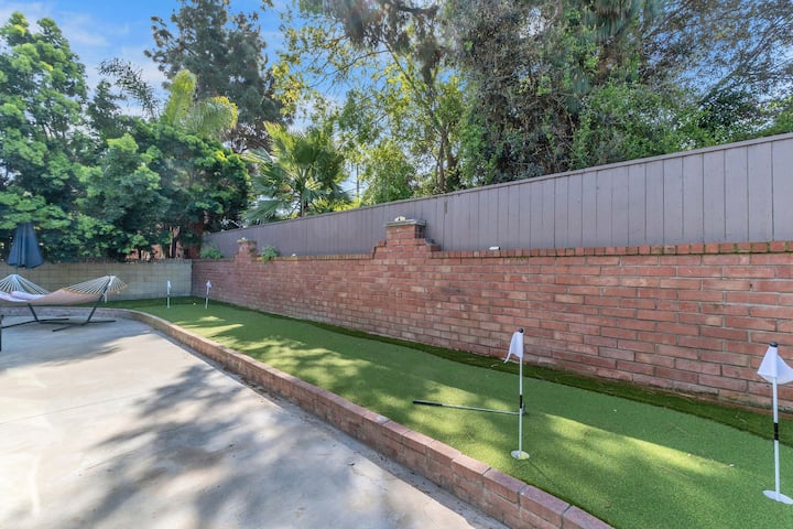 Ca7. (House) Family Oasis: Golf, Fire Pit & Games - Cypress, CA