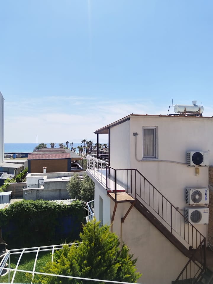 Sea View Villa W/ Garden, 2 Min To Beach - Ayvalık