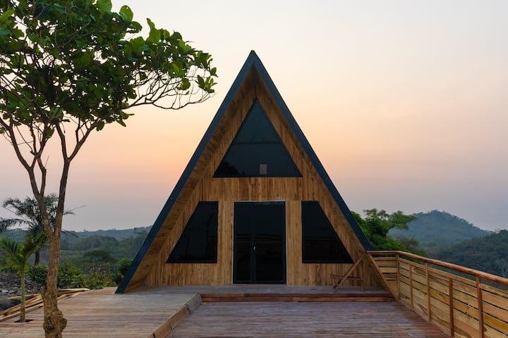 Volta Peak Cabins: A Secluded Retreat - Ghana