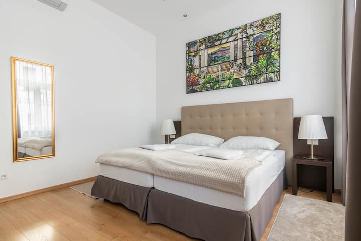 Riverside Palace Apartment 203 - Prague