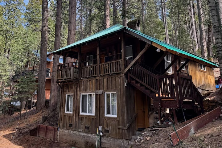 Upper Retreat At Sugarpine Yosemite Cabin - Fish Camp