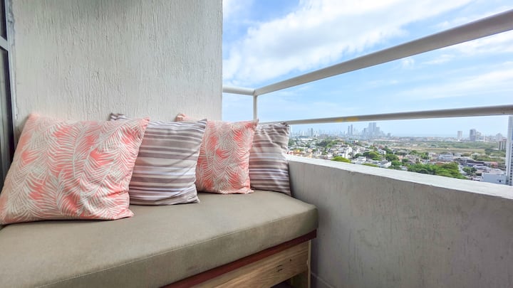 Apartment W/ Beach Access Near The Old City - Cartagena