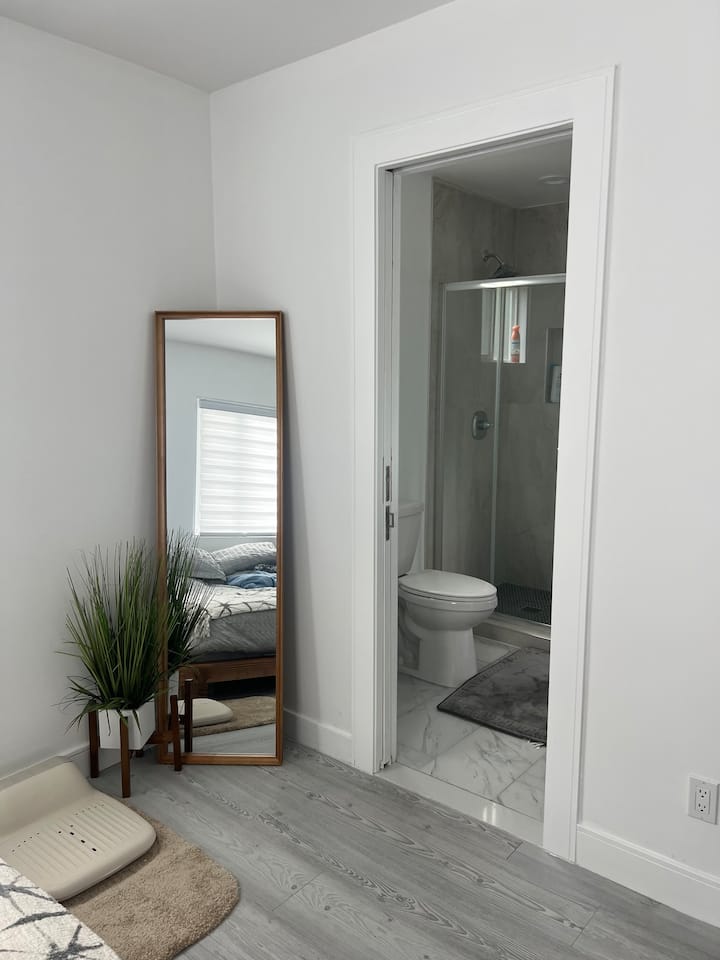 Private Home Oasis In Mid-city - Beverly Hills, CA