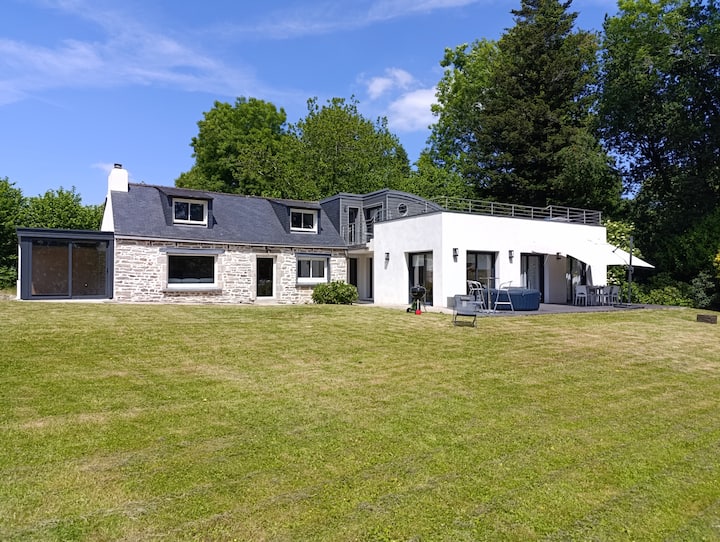 Maison De 200m² Près De Bénodet Avec Jardin Privé. - Pont-l'Abbé