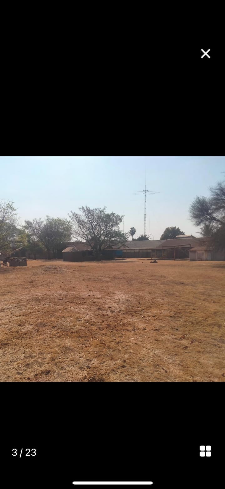 Home With Ample Parking - Brakpan