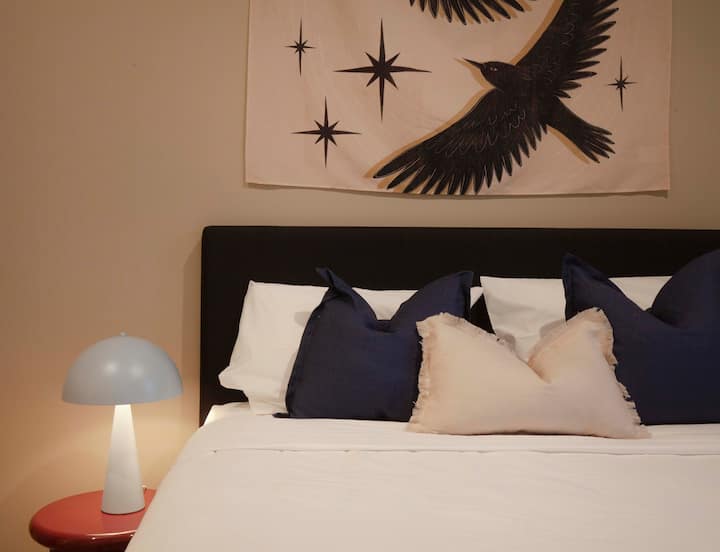 Private Compact Queen Room - Canberra