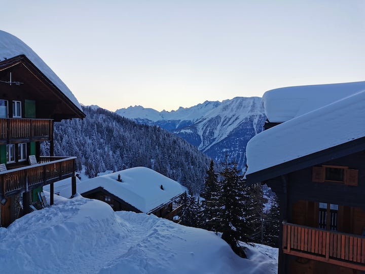 Gemütliches Chalet Im Zentrum - Bettmeralp