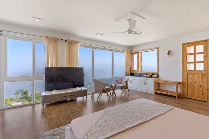 Plum Stays- 1 En-suite Room- Ranikhet | Breakfast - Ranikhet