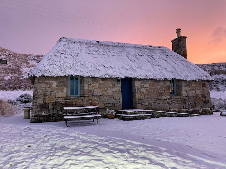 Romantic Winter In Cosy Thatched Cottage - Skye