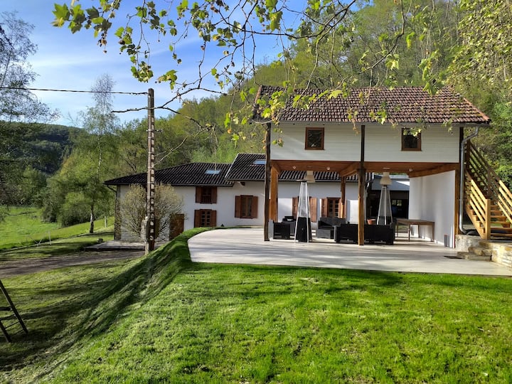 Maison De Caractère Avec Piscine - Lac de Mondély