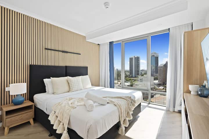 Cozy Deluxe Studio Room At Legends Resort - Q Stay - Surfers Paradise