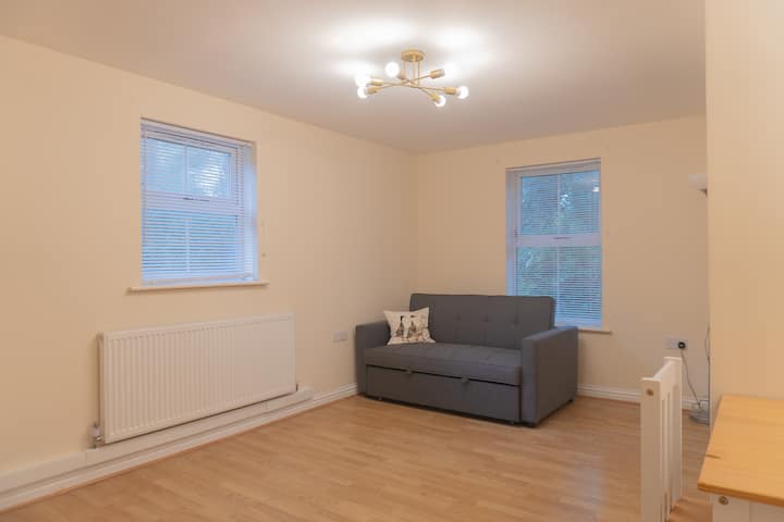 Central 2br • Newly Refurbed - Ocean Village - Southampton