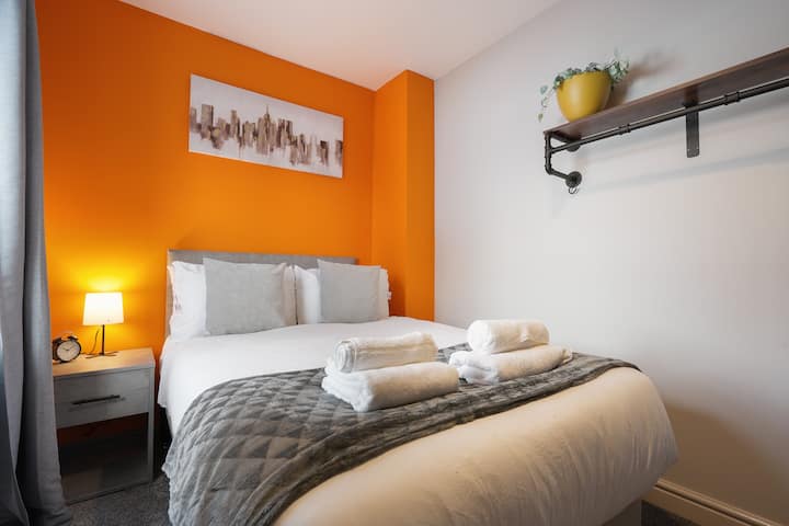 Contractor |Extended Stays Welcome  | Free Parking - Doncaster