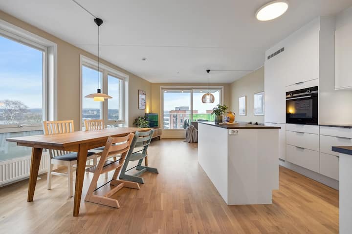 Moderne Leilighet; 2 Bad, Garasje Og Takterrasse - Oslo