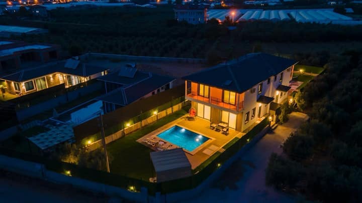 Villa Biz 1 Jakuzili2+1 Rahatlık Huzurlu Bir Tatil - 페티예