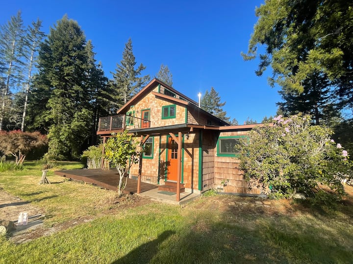 Redwood Farm House - Mendocino, CA