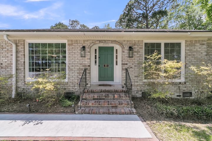 Pet Friendly | Porch W/tv | Fire Pit | Central - Goose Creek, SC