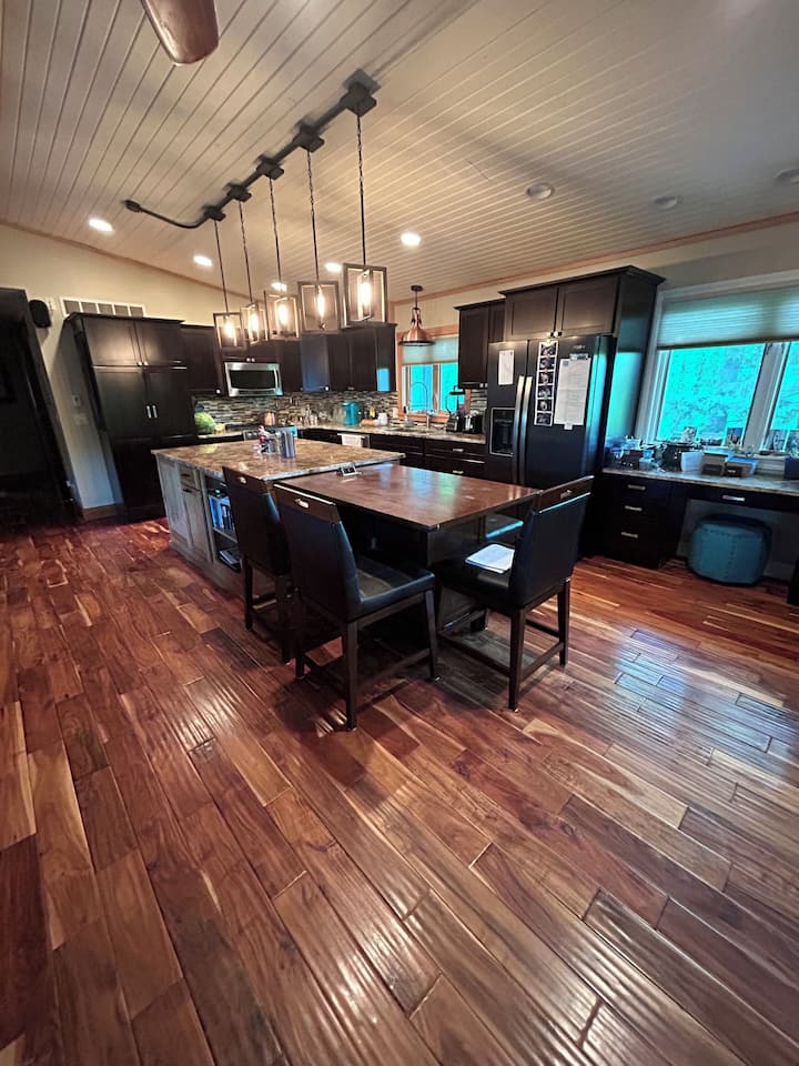 Ten Minutes From Flint Fields! - Kalkaska, MI