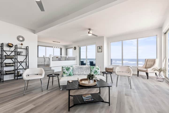 *Oceanfront Penthouse Suite W/ Iconic Views - Daytona Beach