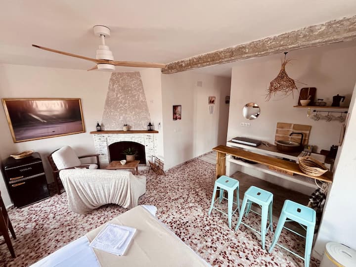 Casacercana, Casa De La Alegría - Blanca