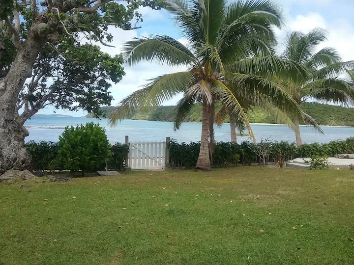 Fale Taha At Lucky's Beach - Tonga