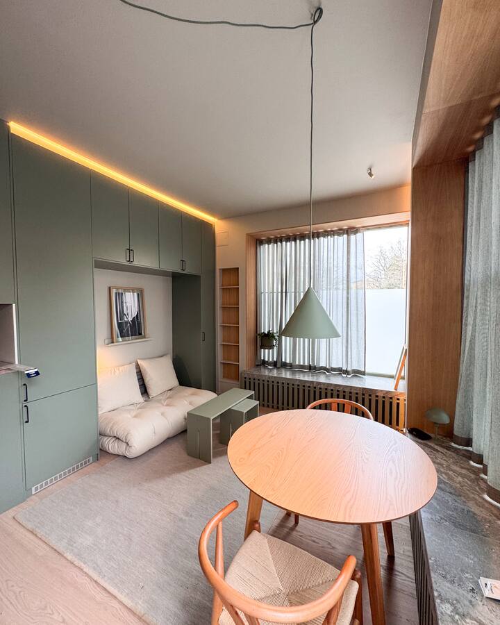 Spacious & Cozy Studio Apartment - Stockholm
