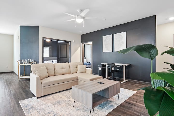 Luxe King 3br Suite—in North Raleigh! - Wake Forest, NC