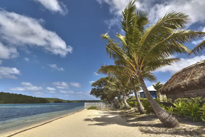 Fale Ua At Lucky's Beach - Tonga