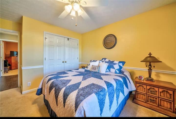 The Perfect Home Near Everything - Flowery Branch, GA