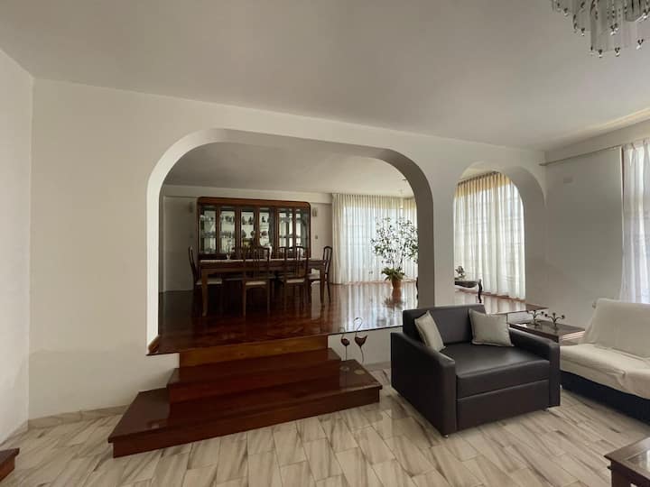 Safe House To Enjoy With Family - Caracas
