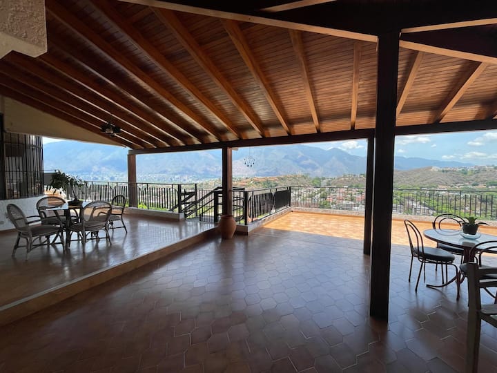 Safe House To Enjoy With Family - Caracas