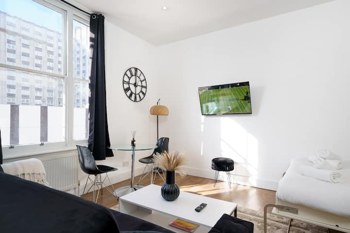 Modern Studio Near Stamford Bridge & West London - Chelsea, Londra