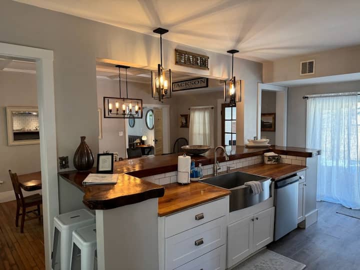 The Jackson House,fireplaces,pub,hot Tub,games - Jackson, NH