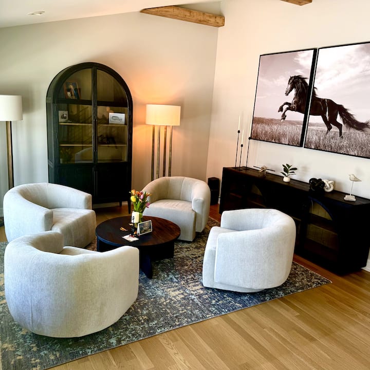 Luxury 3-bedroom Home For Professionals - Lincolnshire, IL
