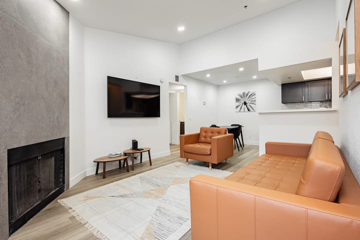 Guard Gated Modern 2br - Near The Las Vegas Strip - Las Vegas, NV