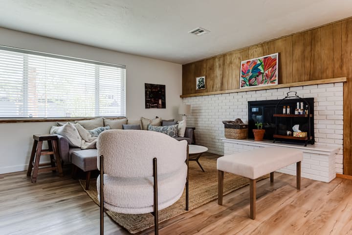 The Modern Midtown Retreat - Eugene, OR