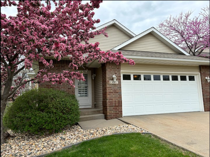2-bedroom Townhome In Iowa City - Iowa City, IA