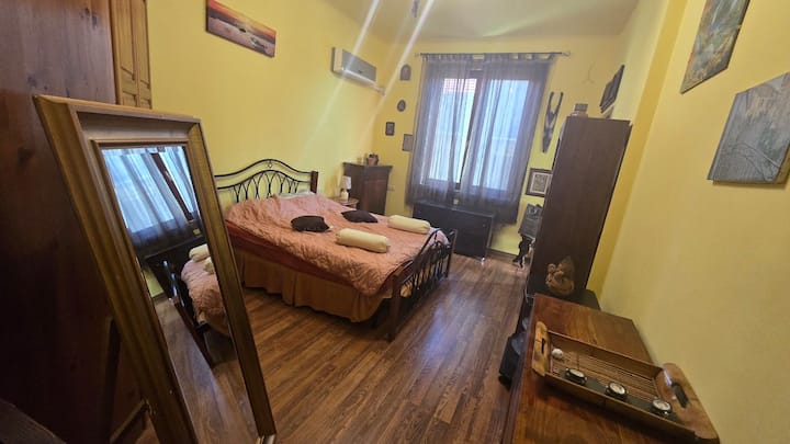 Two Bedroom Vintage Maisonette. - Burgaz