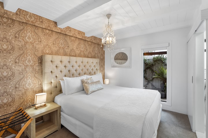 Deluxe One Bedroom Apartment - Waiwera