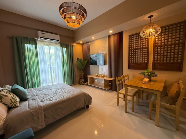Alpine Villas Elegant Mountain View & Free Parking - Silang