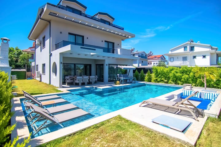 Merkezi Konumlu Lüks Villa - Fethiye