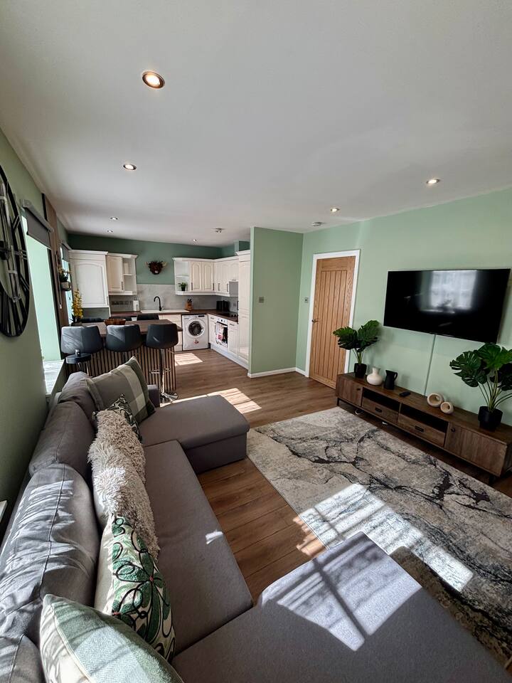 The Wheel House - Private Front Door+free Parking - Edinburgh