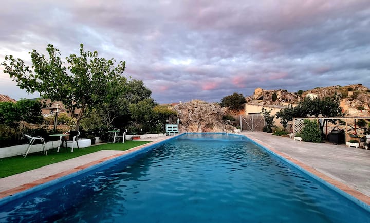 Casa Rural Casaplana Con Piscina - Benabarre