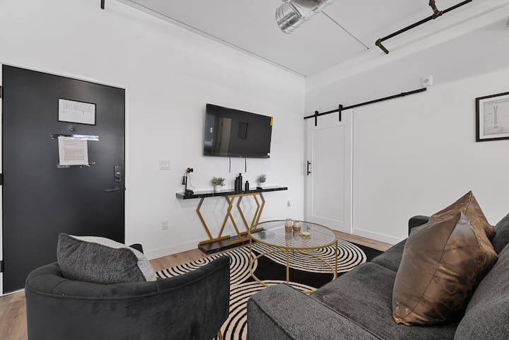 Hot Tubs I King Br + Sofa I Near Dt Tc - Traverse City