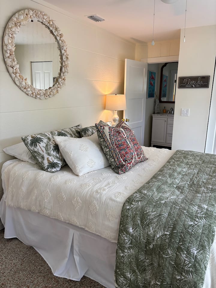 Tropical Private Guest Suite - Vero Beach, FL