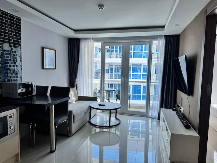 Grand Avenue 1br Pool View Smart Tv Wifi 6th Floor - Pattaya