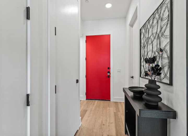 Moda Lux - All Black Everything -1br - E - Dallas