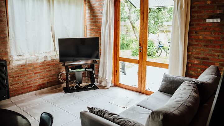 Hermosa Y Amplia Casa Con Patio - El Bolsón