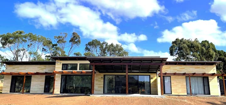 4 Bedroom 4 Bathroom Luxury - Cape Jervis