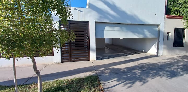Casa Con Cochera Techada/asador - San Luis Río Colorado